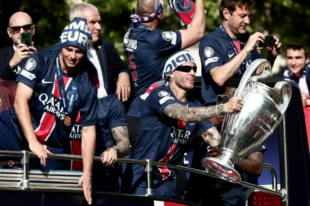 securereach.net/sports/jubilant-psg-parade-champions-league-trophy-in ...